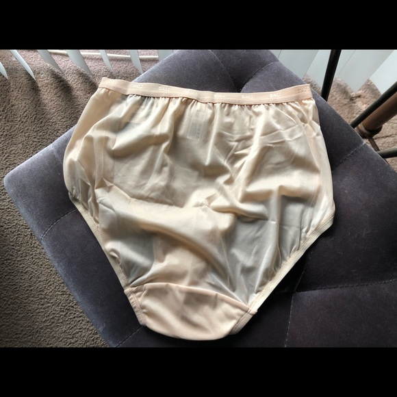 Bali | Intimates & Sleepwear | Bali Brief Panties Size 6 Medium | Poshmark